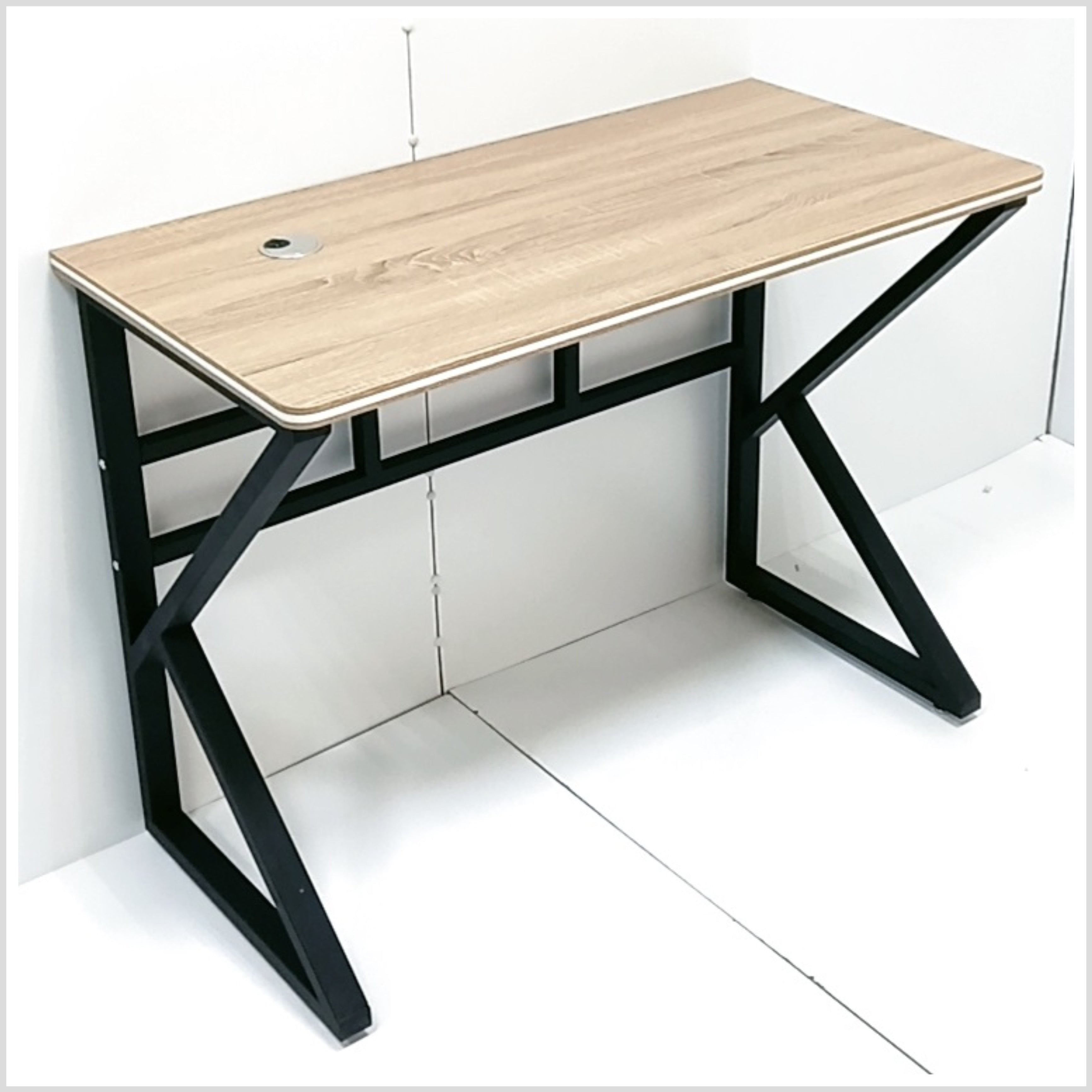 Wooden Computer Table with Durable Modern Design – Multiwood